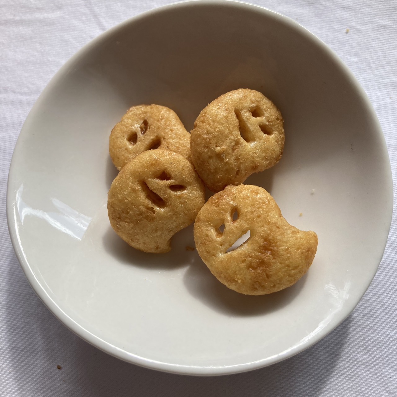 さらにおいしくリニューアル！東ハトの人気商品「キャラメルコーン」3種類の実食レビューをご紹介♩ - お菓子とスイーツのメディアPakutto(パクッと)