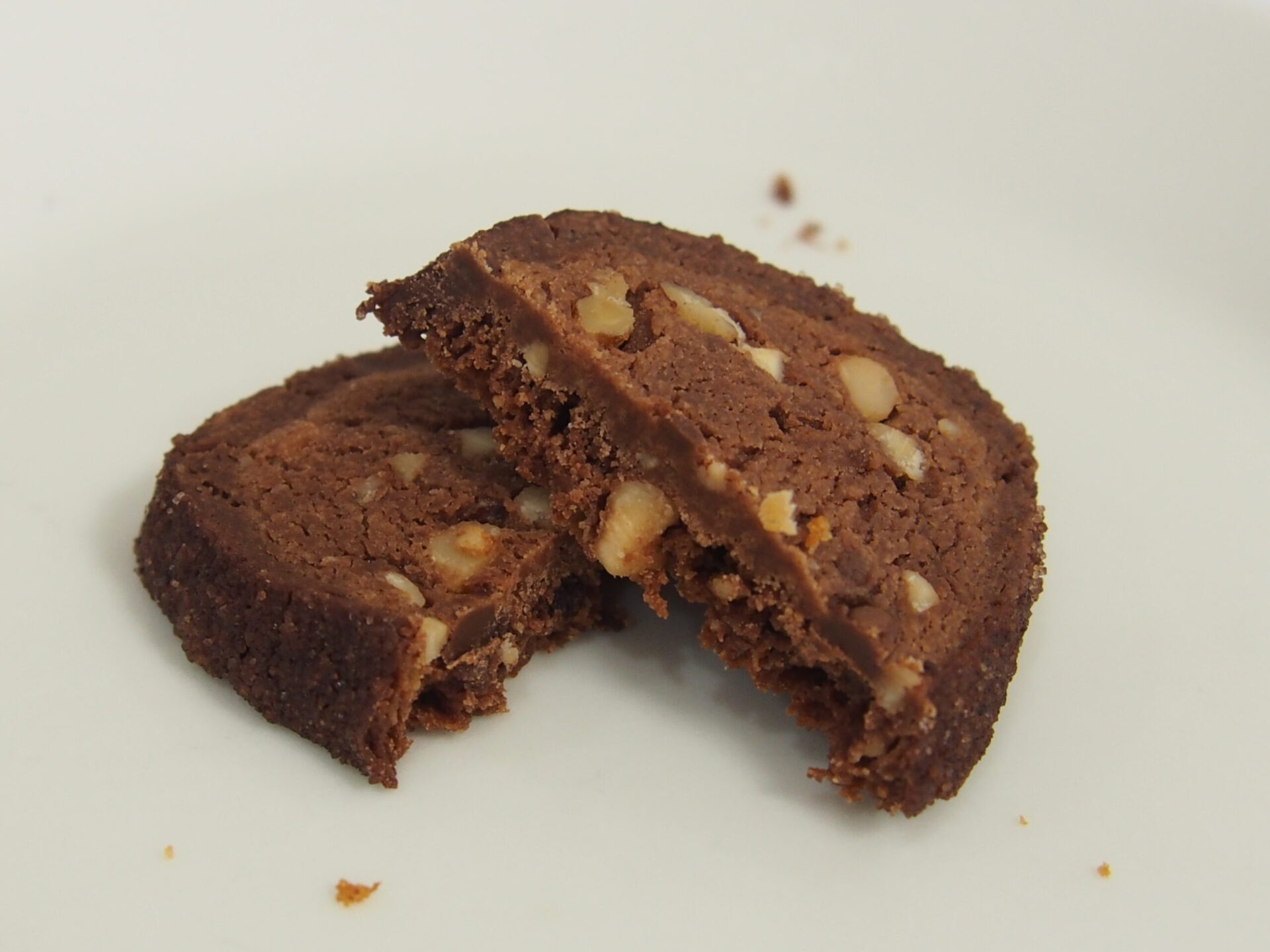 まるで⽣⾷感！キャプテンスイーツバーガーから『やわらかバーガーキャラメルショコラ』が新登場 - お菓子とスイーツのメディアPakutto(パクッと)