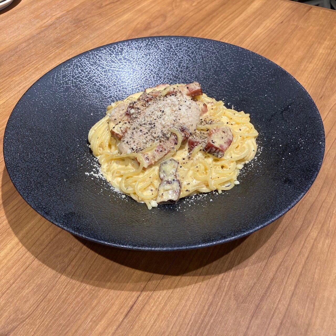 【新発見】ごまを最大限に味わえるカフェ＆ダイニング「goma to」。黒ごまプリンやパフェ、カルボナーラなどが新しく登場！ - お菓子とスイーツのメディアPakutto(パクッと)